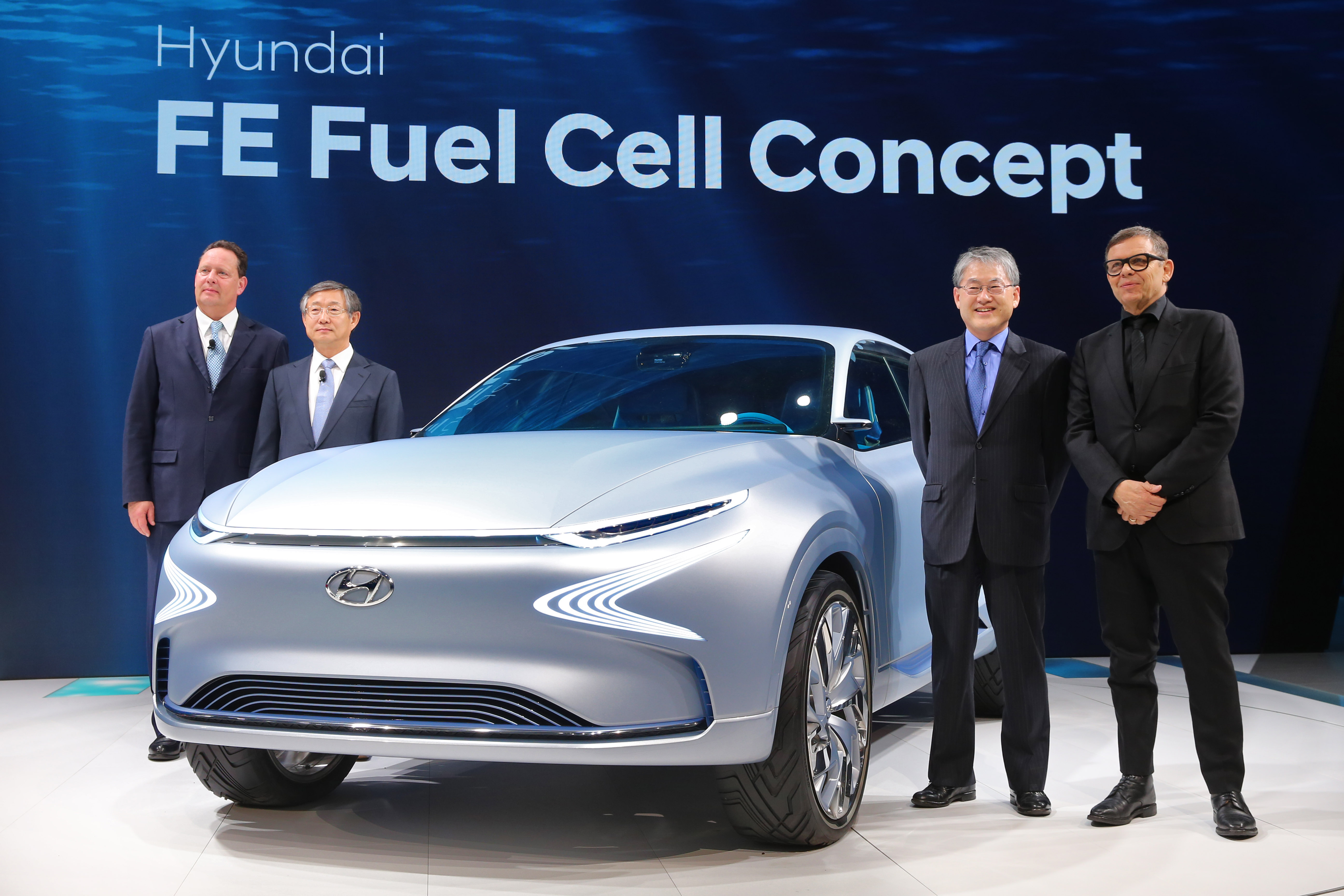 Hyundai Motor Unveils Hydrogen Concept Car that Can Run 800km at One ...
