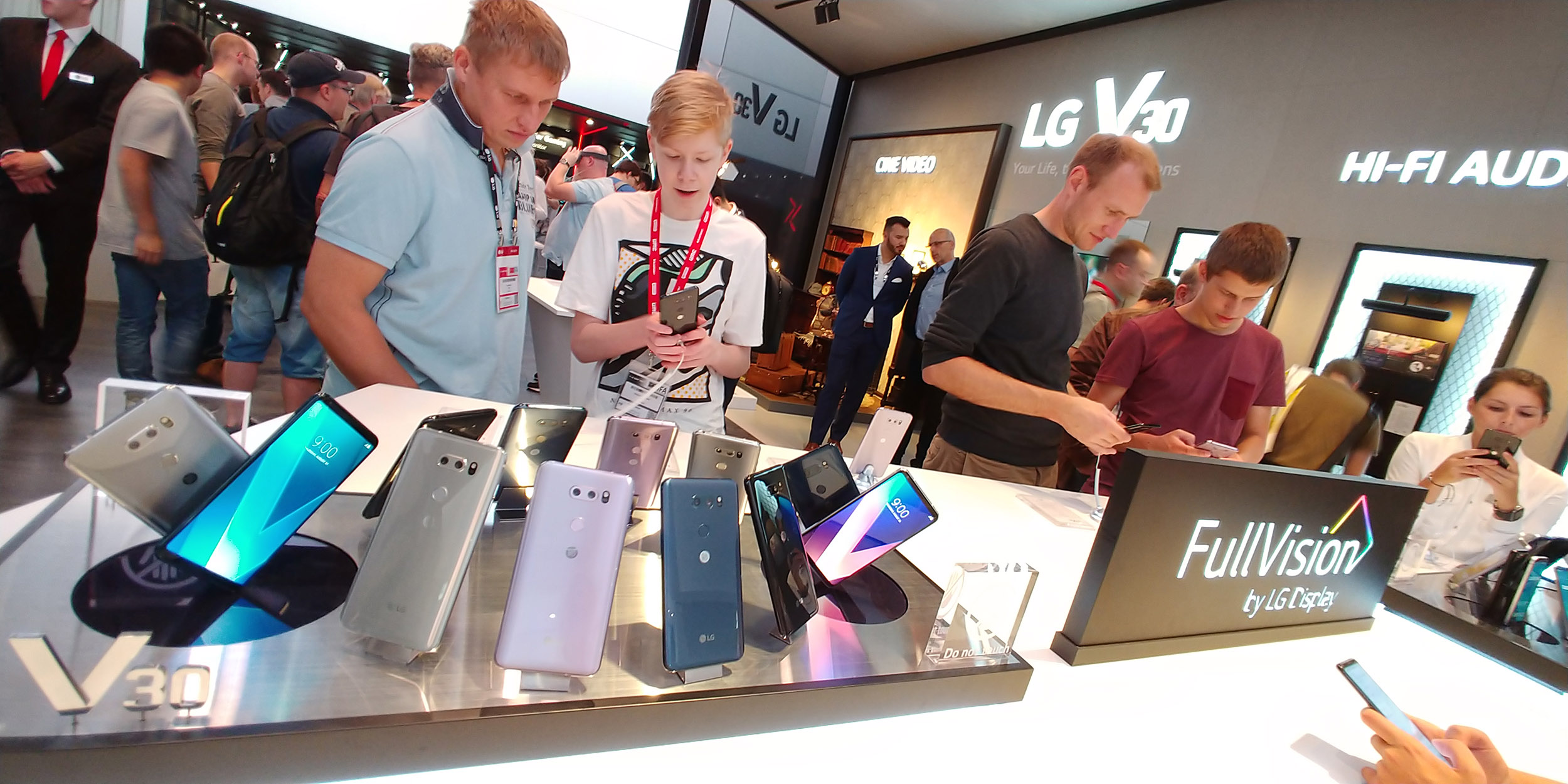 Chinese, Japanese, European TV Producers Enter LG-led OLED TV Market ...