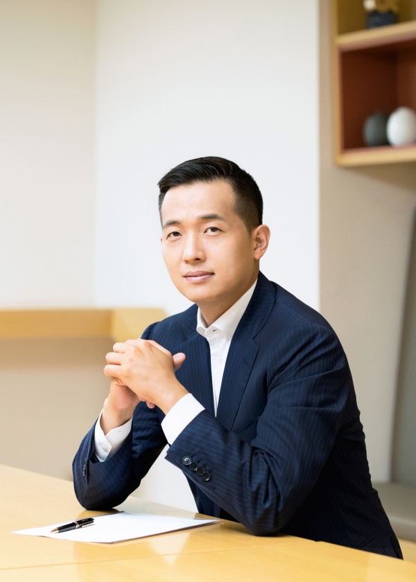 Hanwha Chairman’s Eldest Son Promoted to Vice President - Businesskorea