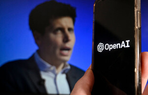 ‘Father of ChatGPT,’ OpenAI CEO Sam Altman, to Discuss AI Chip Production with Samsung, SK hynix ...
